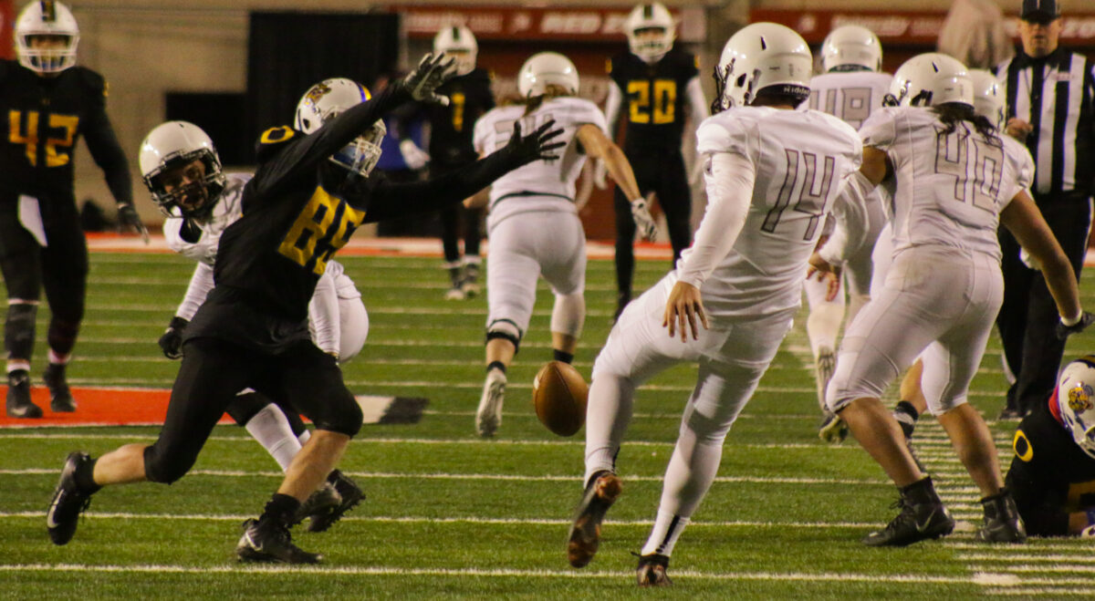 Rushing attack sends Orem football back to 4A title game | News, Sports ...